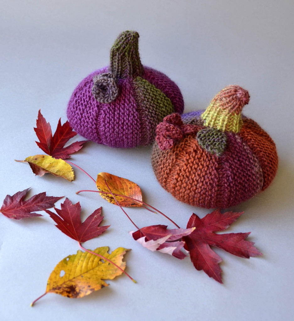 Free Pattern – Wee Pumpkins – Universal Yarn Creative Network
