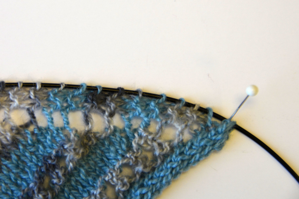 Bisected Shawl – Knit-on Edging – Universal Yarn Creative Network