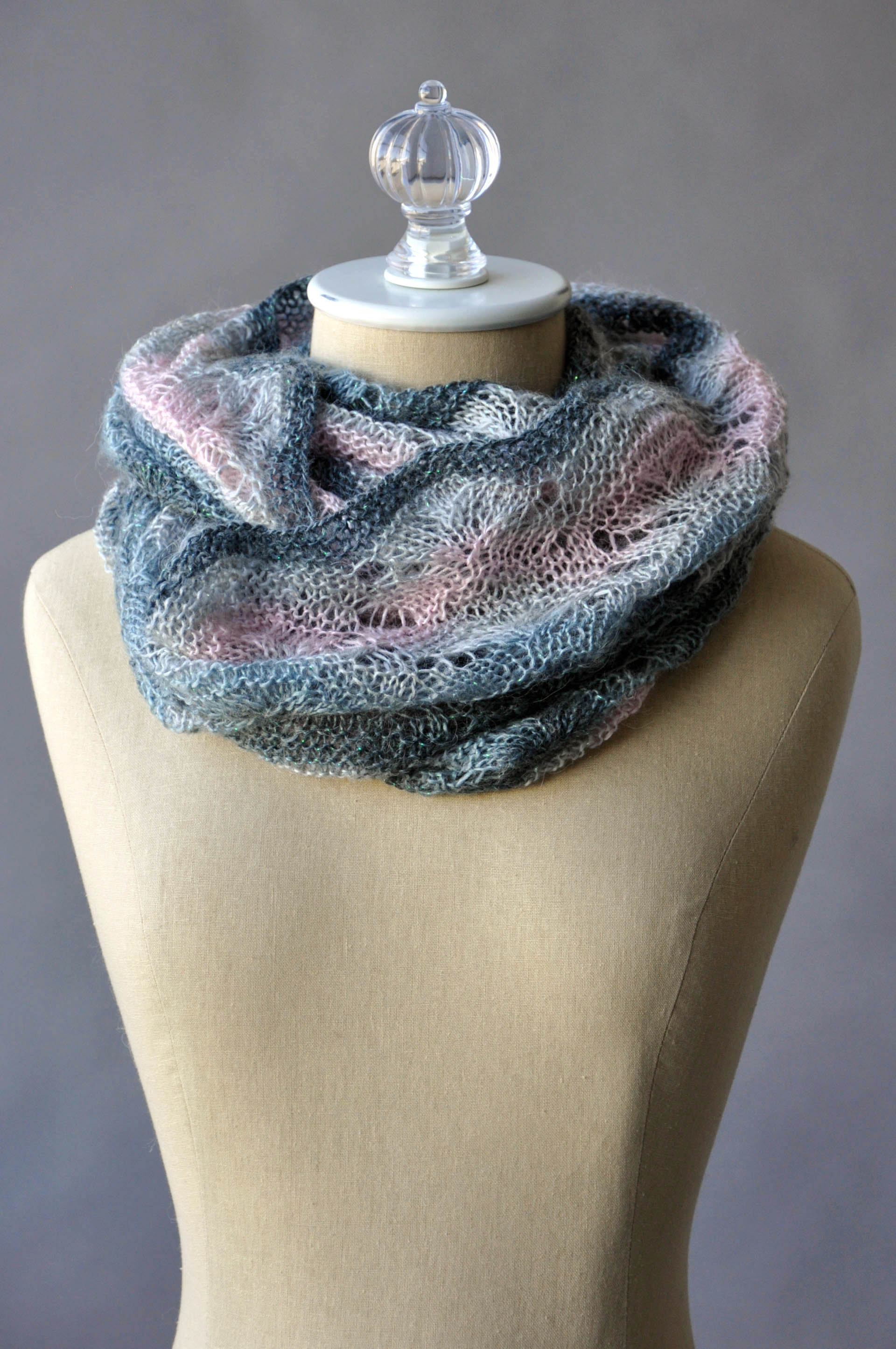 Free Pattern Friday – Spellbinder – Universal Yarn Creative Network