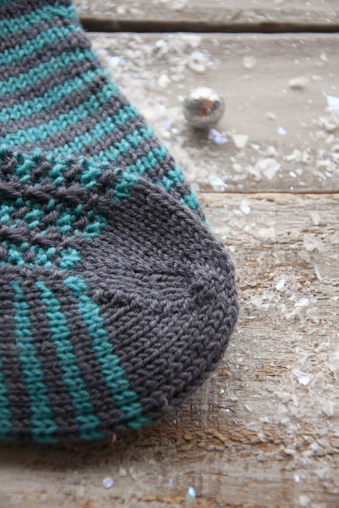 sock – Universal Yarn Creative Network
